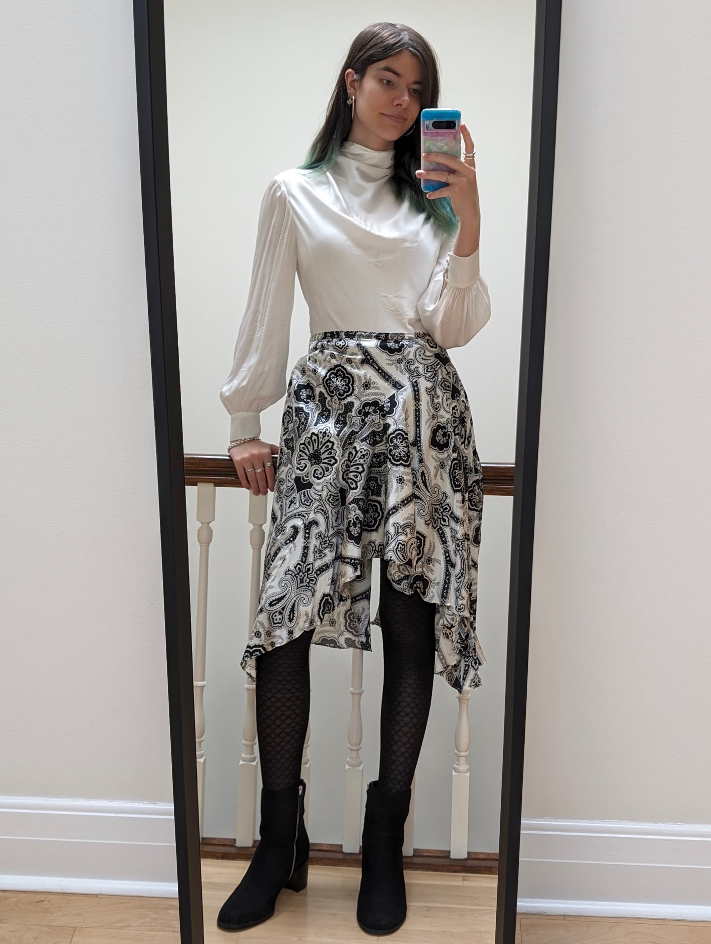 Dressing for an Award Ceremony – Transfemme Style